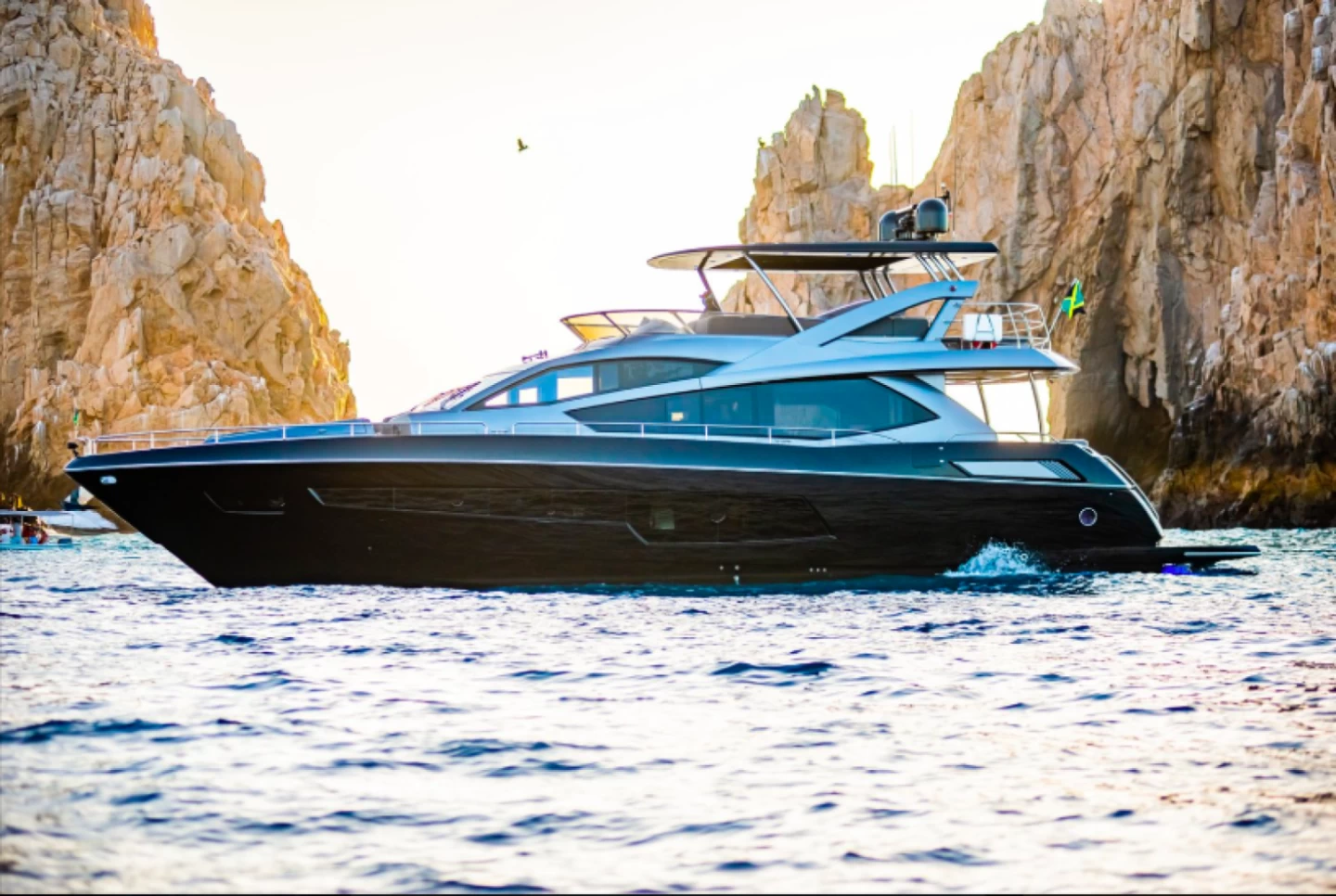 Sunseeker 80 "Savi II" Yacht Charter in Cabo San Lucas